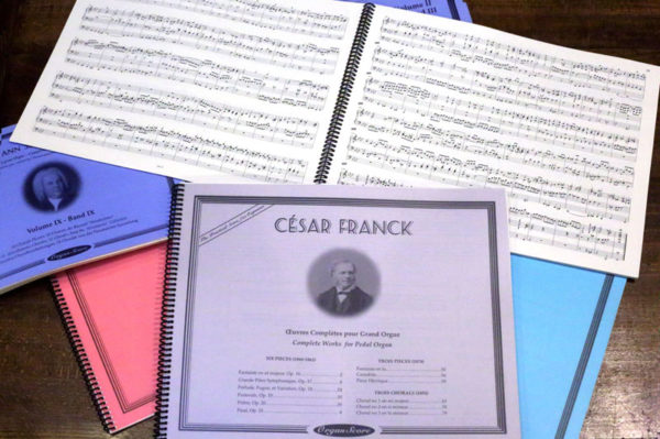 Organ scores for organists without page turns - OrganScore